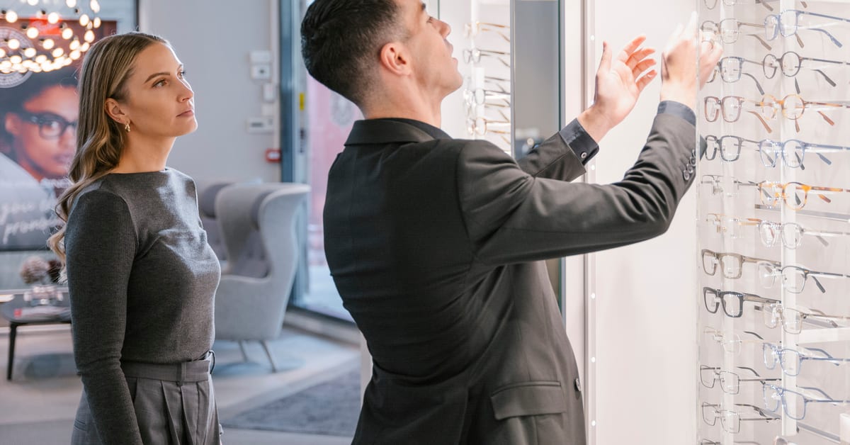 Annonsørinnhold: 146 år med Krogh Optikk - En historie om verdier og ...