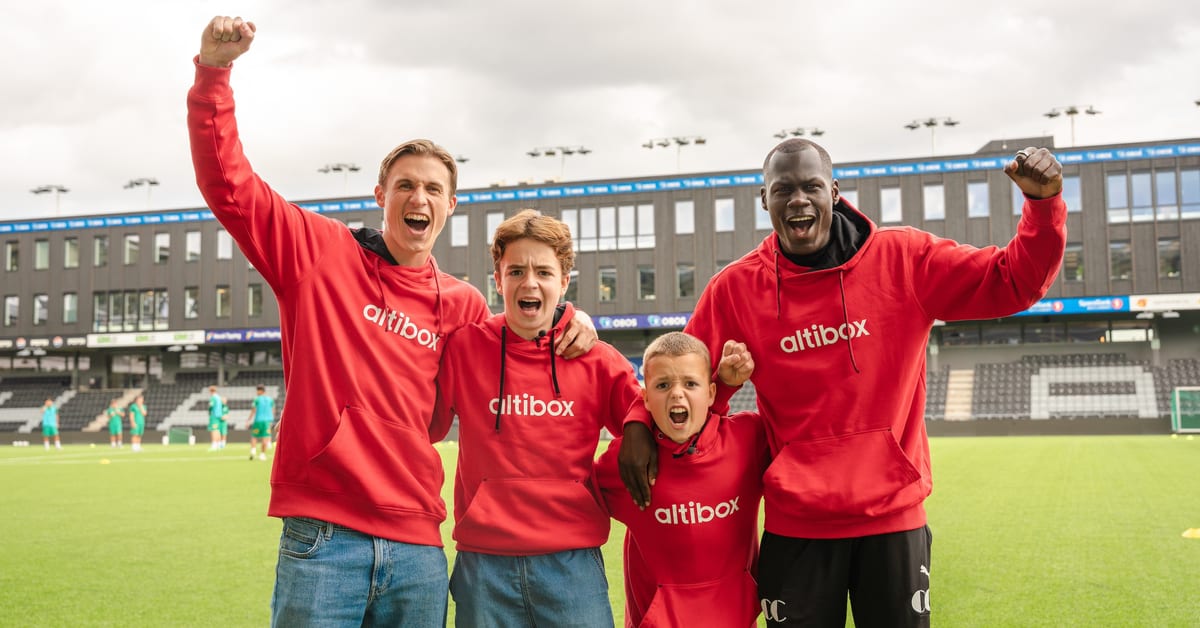 Annonsørinnhold: Julian og Mathias fikk møte heltene fra HamKam