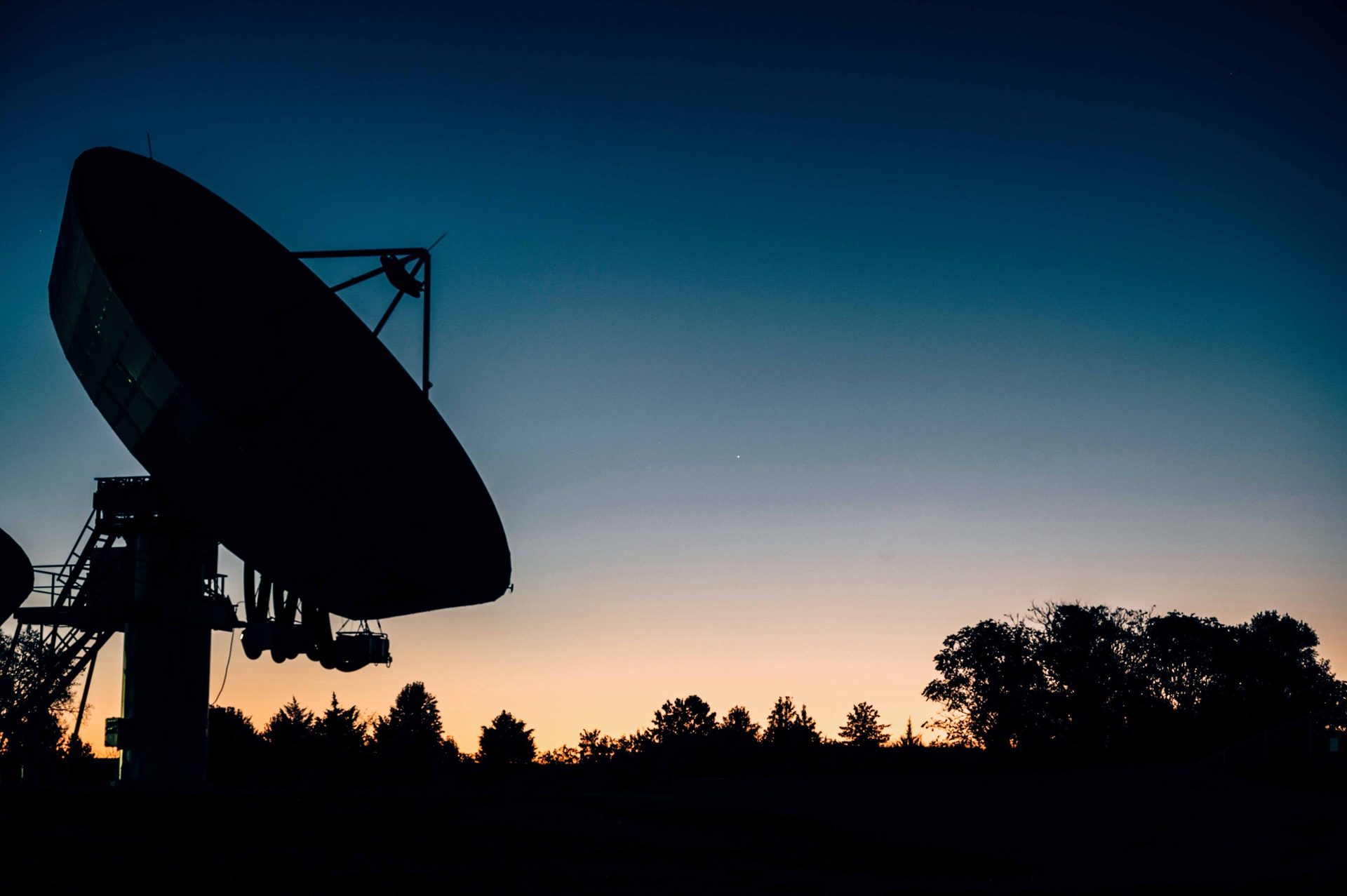 A new constellation of space tie-ups