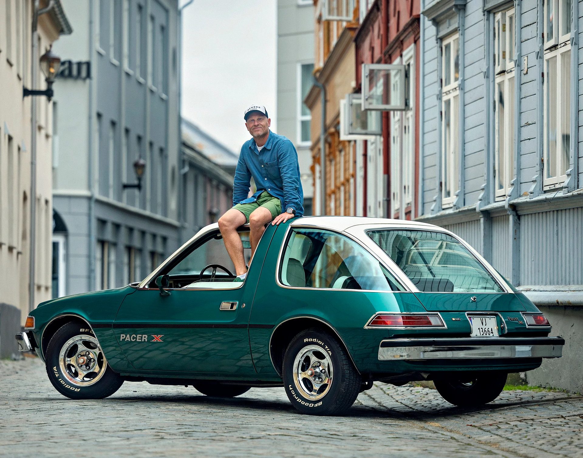 Mitt kjøretøy: – Jeg har noen Porsche-kapser jeg gir bort til interesserte