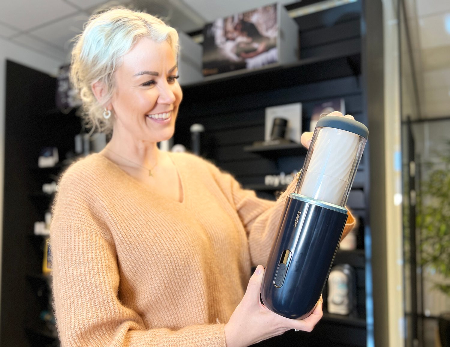 Annonsørinnhold: Alex Neo gir deg den ultimate håndjobben