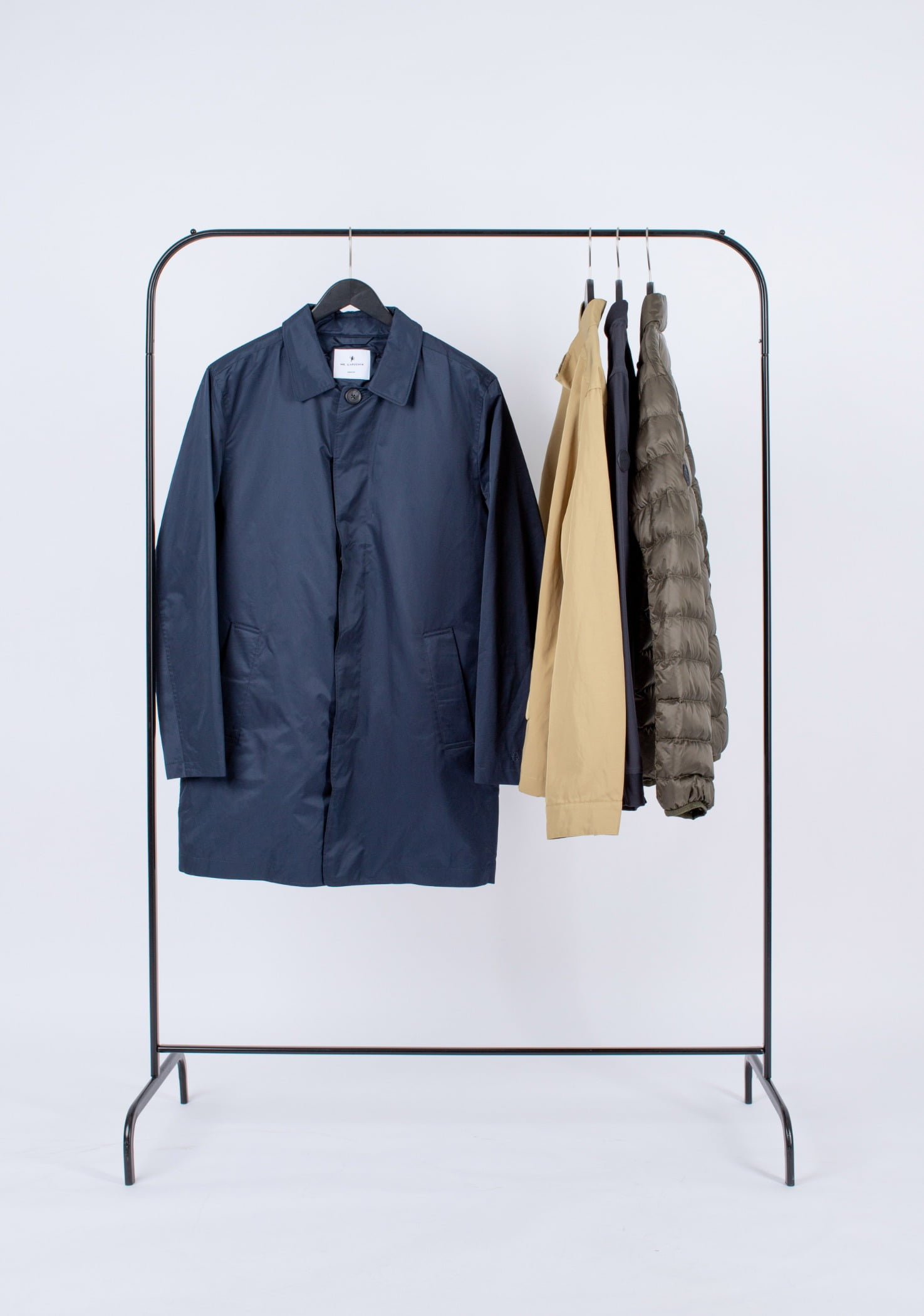 Annonsørinnhold: Nøkkelplaggene du må ha i klesskapet