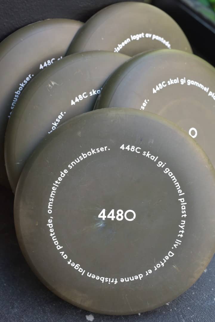 Frisbee av snusbokser med 448C